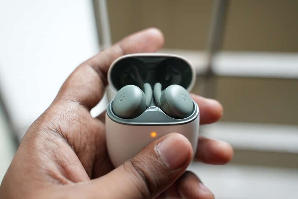 essential-google-pixel-buds-tips-and-tricks-you-need-to-know-right-now